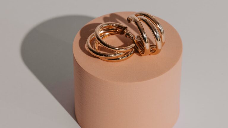 Do Rose Gold And Gold Go Together? - Entire Looks